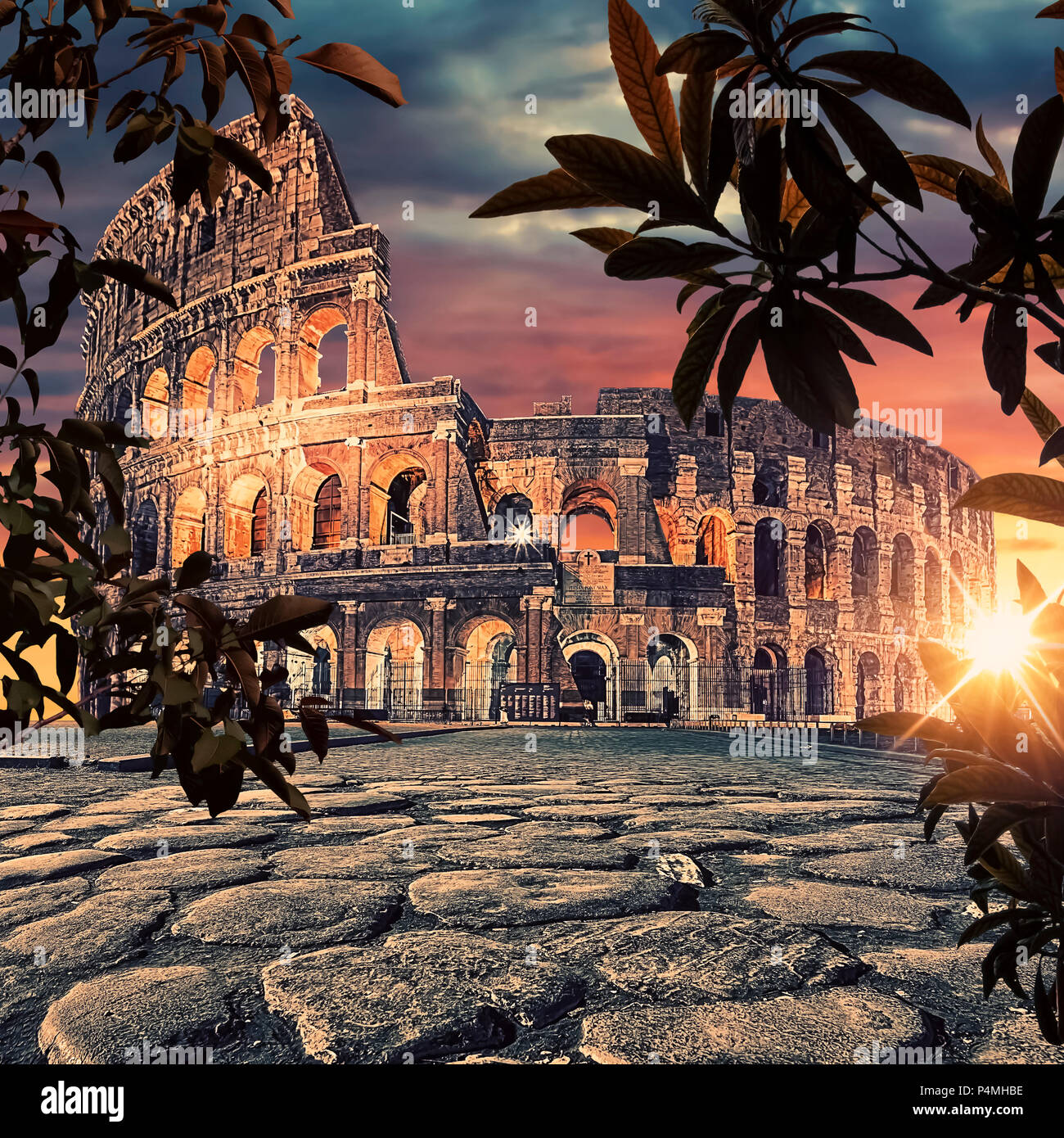Colosseum sunrise rome italy -Fotos und -Bildmaterial in hoher ...