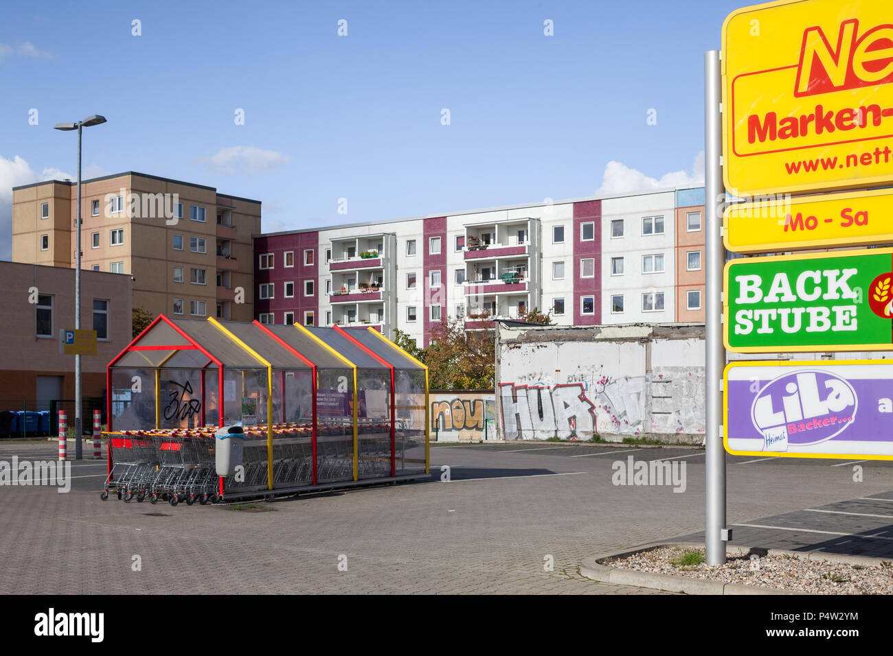 Marzahn marzahn hellersdorf menschenwohnungen Stockfotos und -bilder ...