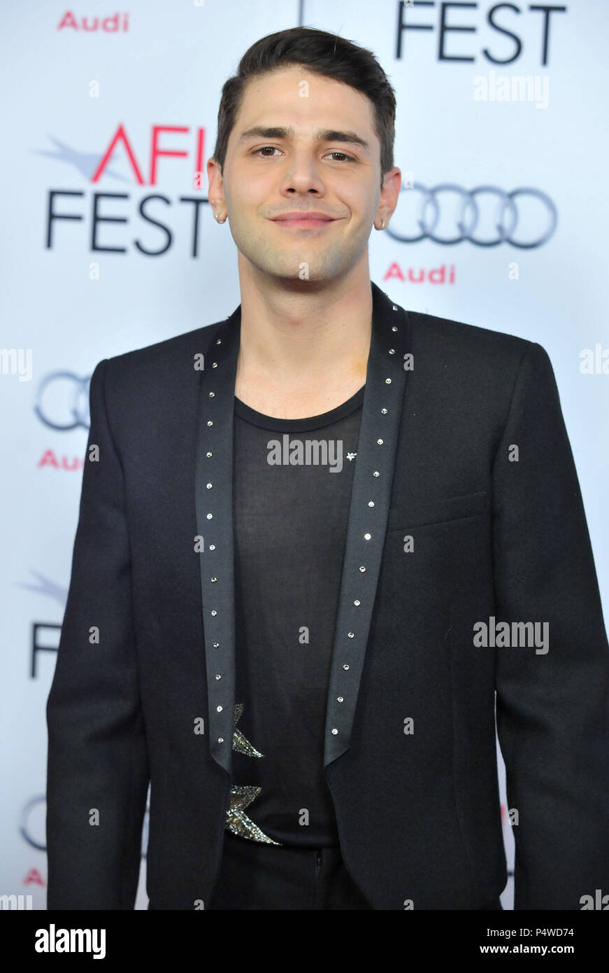 Drei viertel xavier dolan -Fotos und -Bildmaterial in hoher Auflösung ...