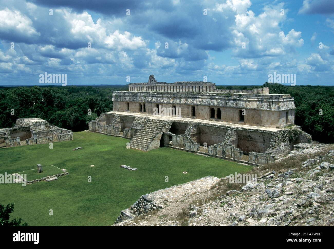 ARTE PRECOLOMBINO. MAYA. Mexiko. SITIO ARQUEOLOGICO DE Ka'bah ...