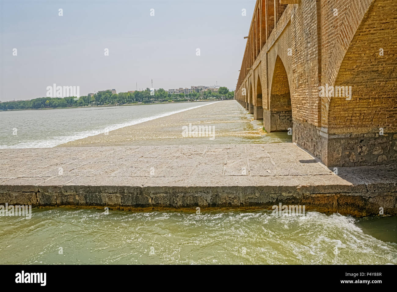 Zayandeh Fluss Kultur Stockfotos und -bilder Kaufen - Alamy