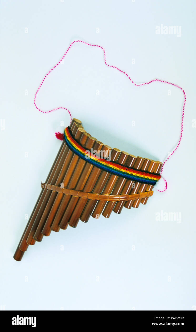 Pan pipe -Fotos und -Bildmaterial in hoher Auflösung – Alamy