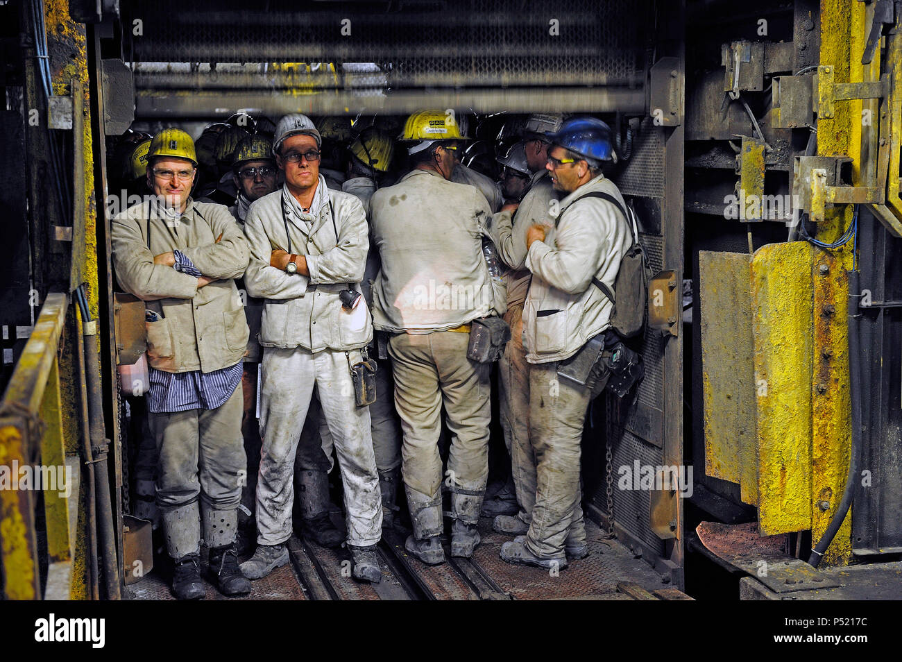 Deutschland, Nordrhein-Westfalen - Bergwerk Prosper Haniel Schacht 10 ...