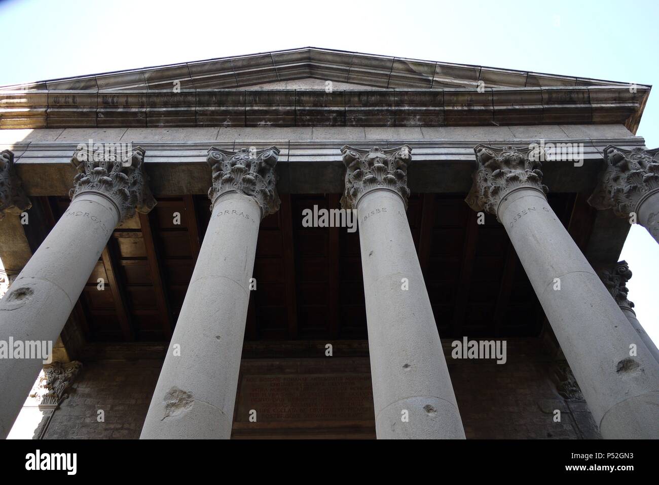 Templo Romano de Vic (S. II - S. III) Reconstruido en el Siglo XIX a ...