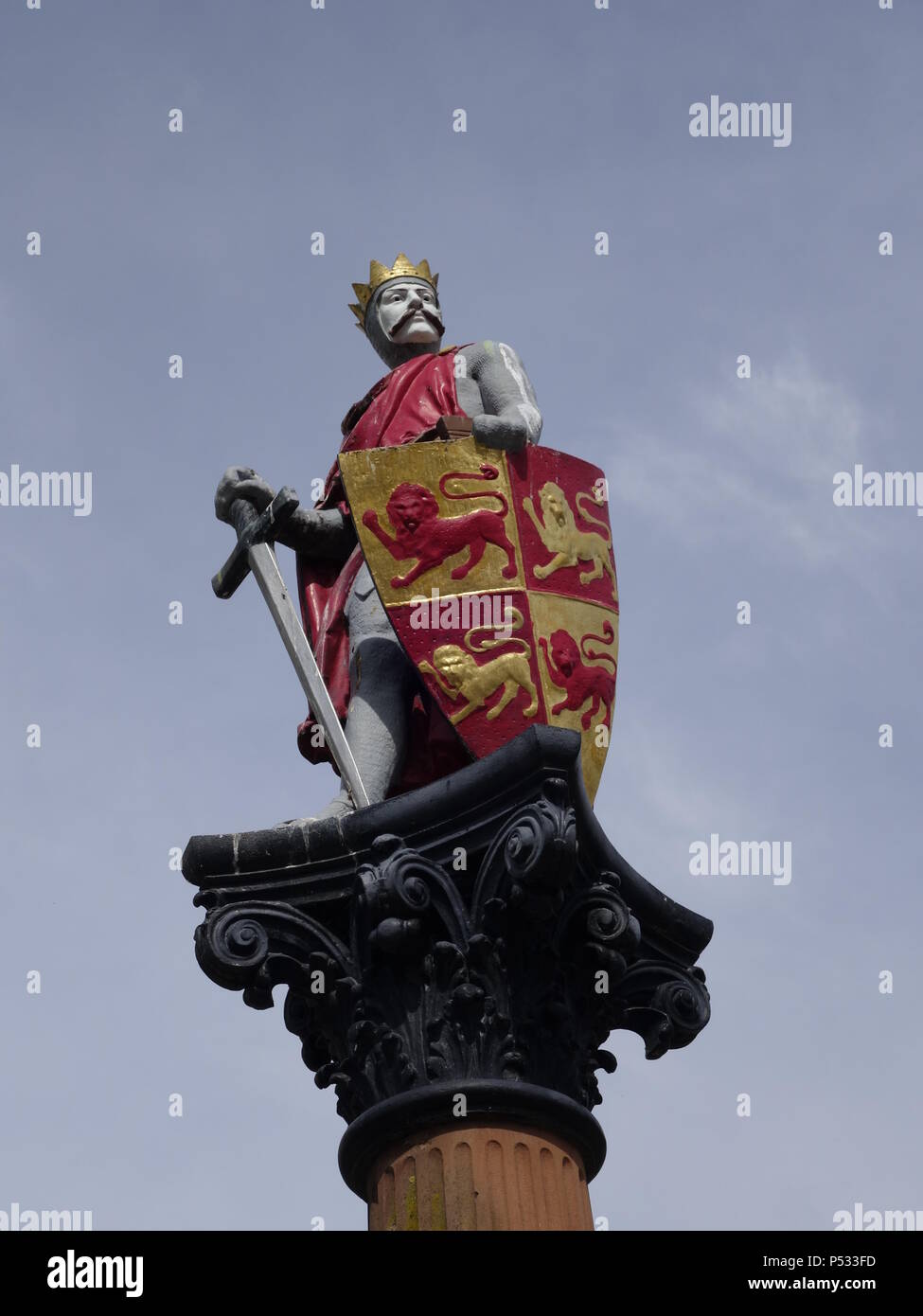 Skulptur von merlin -Fotos und -Bildmaterial in hoher Auflösung – Alamy