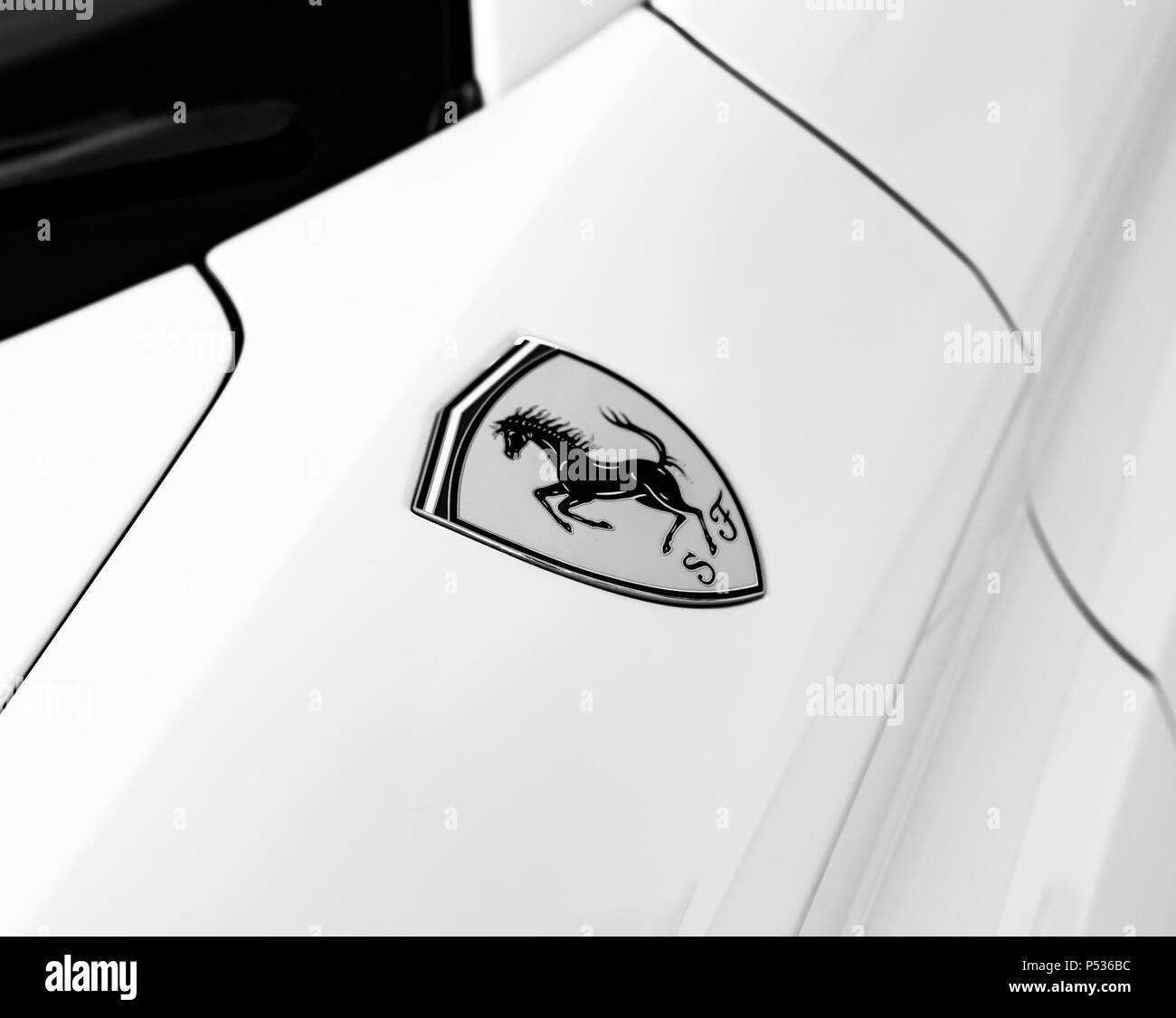 Altes ferrari logo Stockfotos und -bilder Kaufen - Alamy