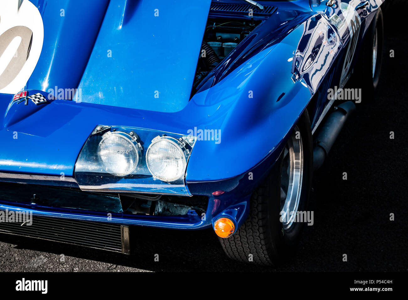 Klassiker rennwagen -Fotos und -Bildmaterial in hoher Auflösung – Alamy