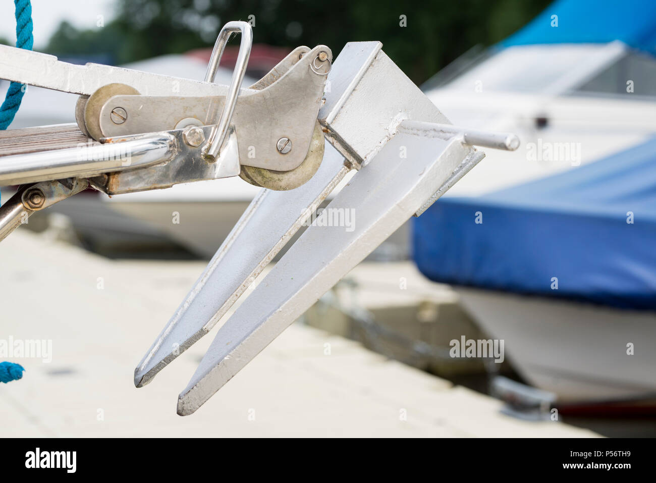 Ship anchor underwater -Fotos und -Bildmaterial in hoher Auflösung – Alamy