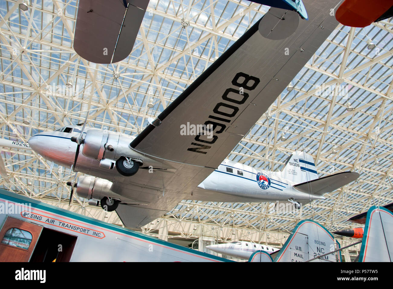 Seattle douglas dc 3 -Fotos und -Bildmaterial in hoher Auflösung – Alamy