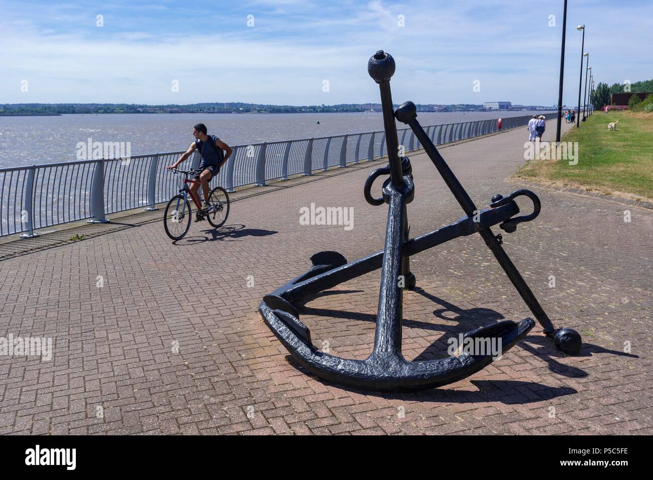 Liverpool mersey river otterspool -Fotos und -Bildmaterial in hoher ...