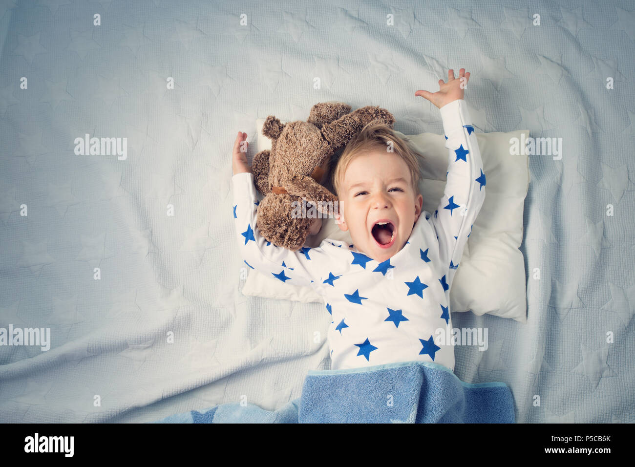 Boy Crying Stockfotos und -bilder Kaufen - Alamy