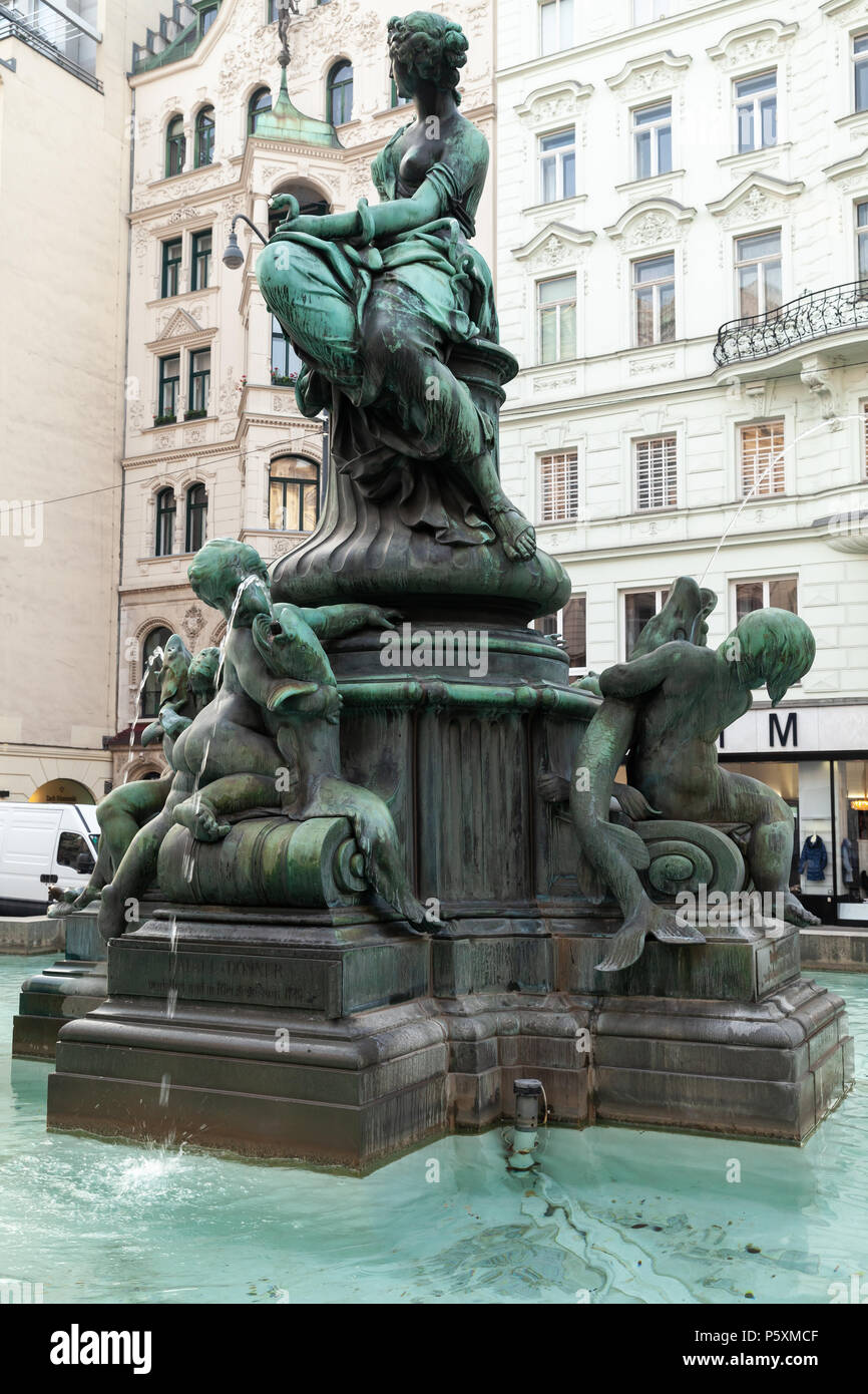 Wien, Österreich - November 4, 2015: Donnerbrunnen Brunnen, gestaltet ...