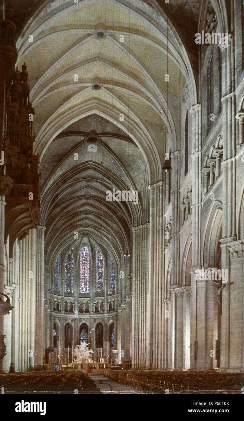 Chartres cathedral altar chartres france -Fotos und -Bildmaterial in ...