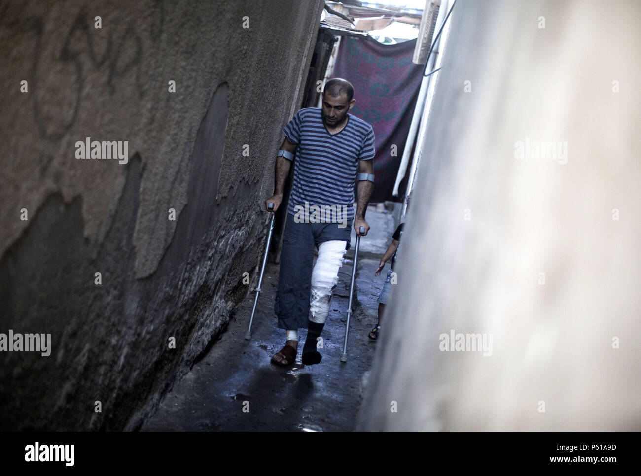 Gaza, Gaza, Palästina. 27 Juni, 2018. Fischer Ramy Sherif, 32, ist in Gaza, Gaza am 27. Juni ...