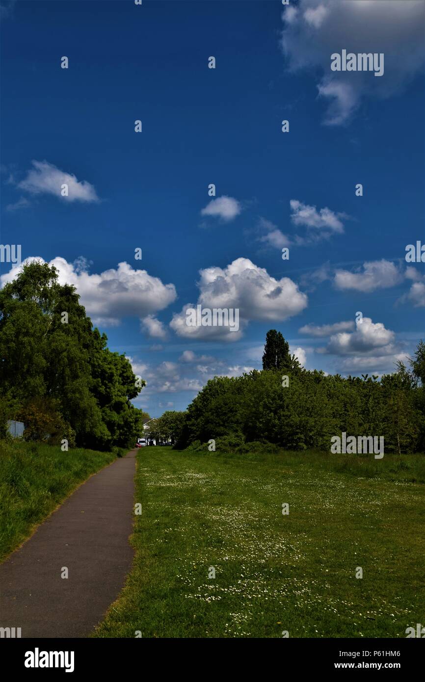 Alleen park -Fotos und -Bildmaterial in hoher Auflösung – Alamy