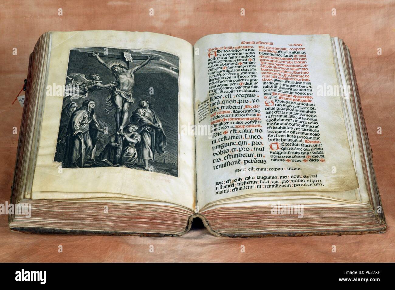 Kreuz mozarabisch -Fotos und -Bildmaterial in hoher Auflösung – Alamy