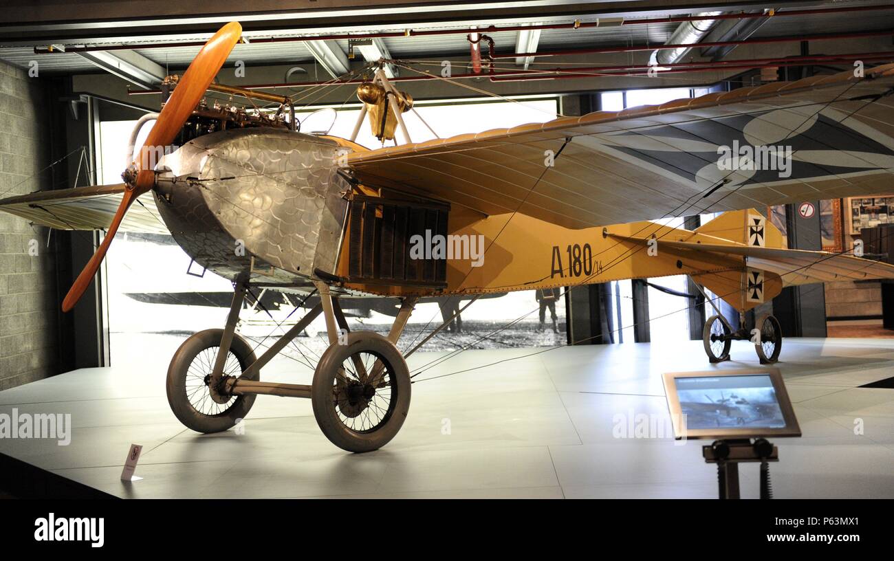 Rumpler berlin -Fotos und -Bildmaterial in hoher Auflösung – Alamy