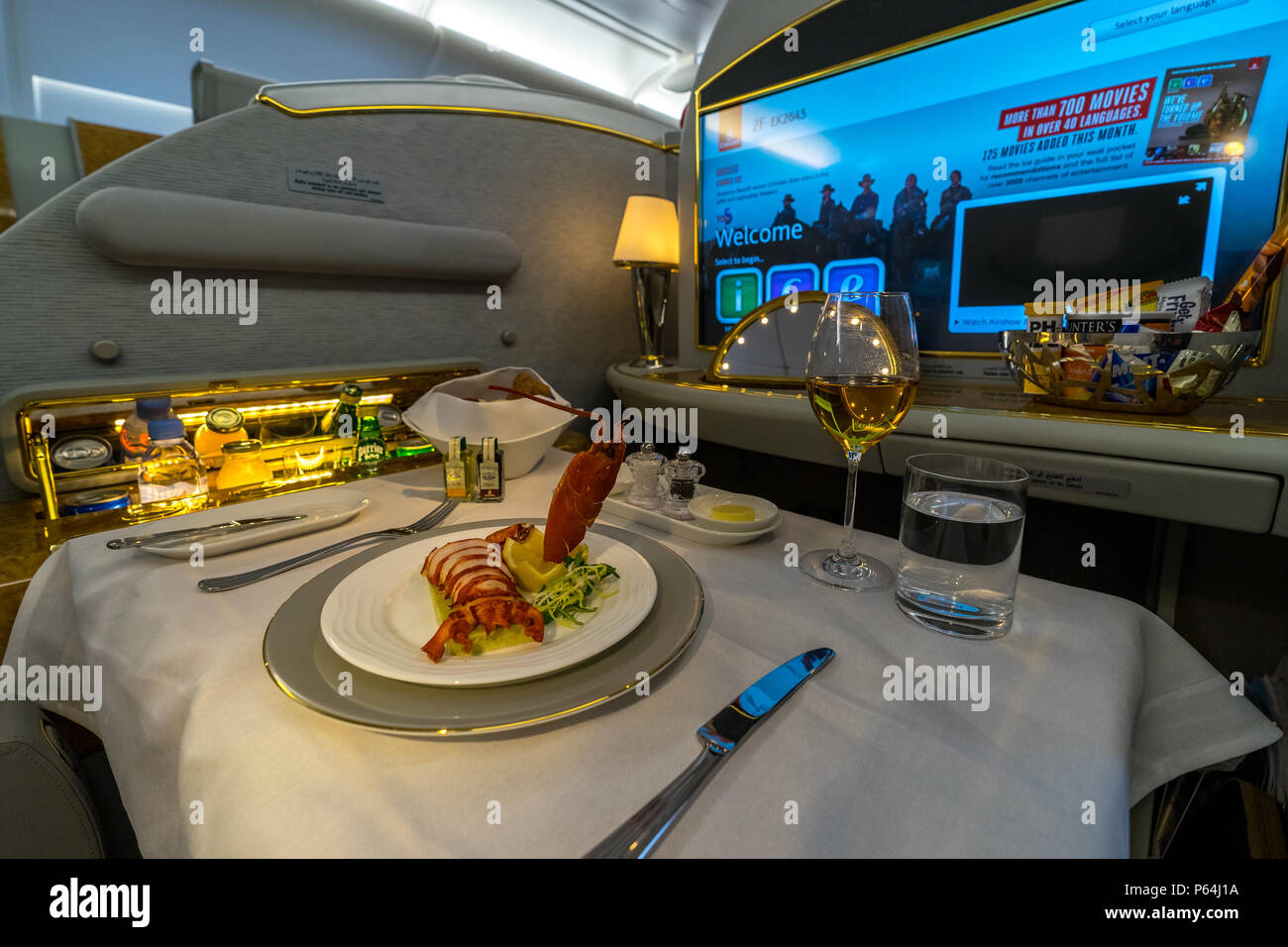 Innen- und Sitz des First Class Passagiere der größten Flugzeug der ...