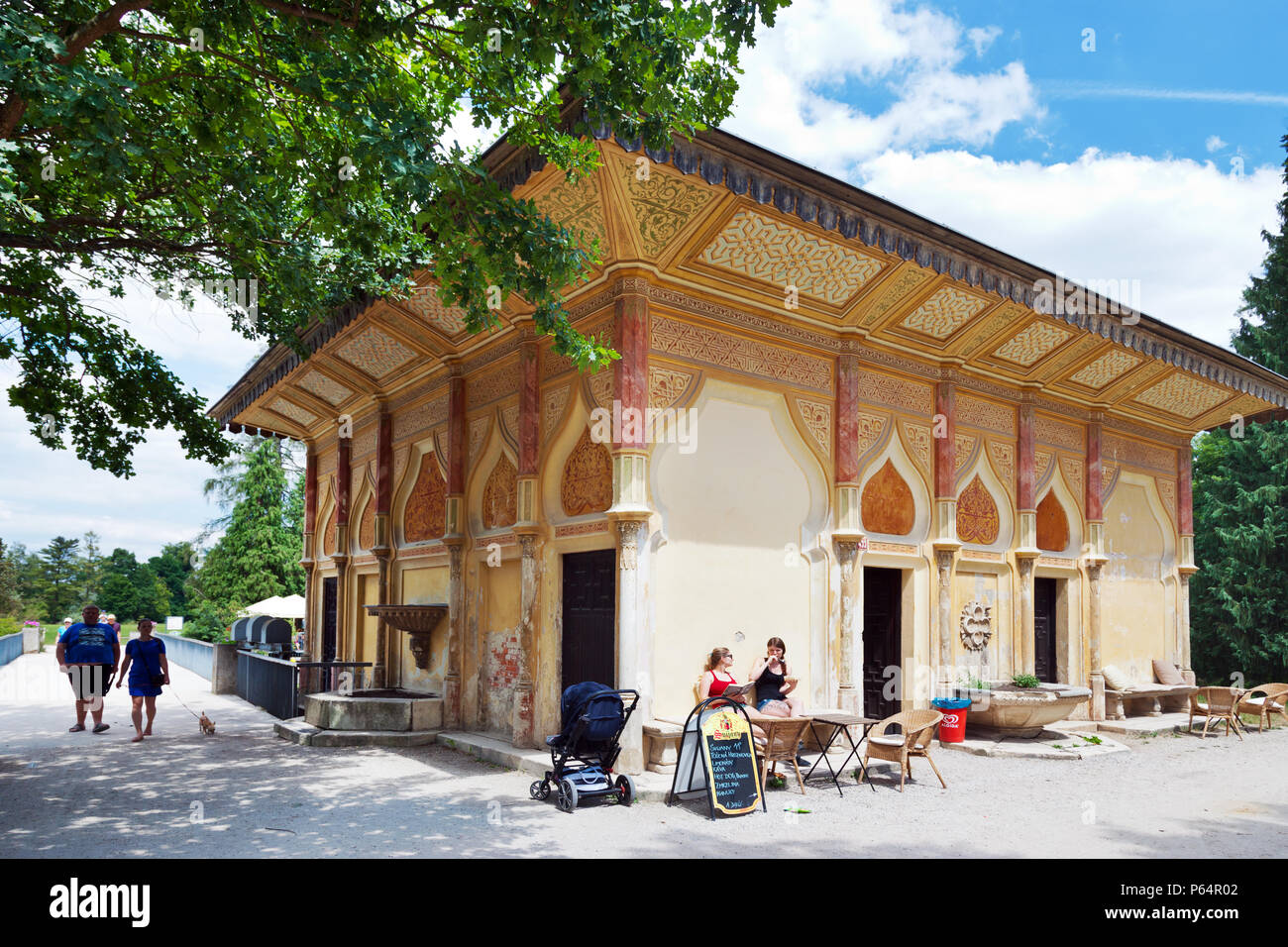 Maurische wasserwerke -Fotos und -Bildmaterial in hoher Auflösung – Alamy