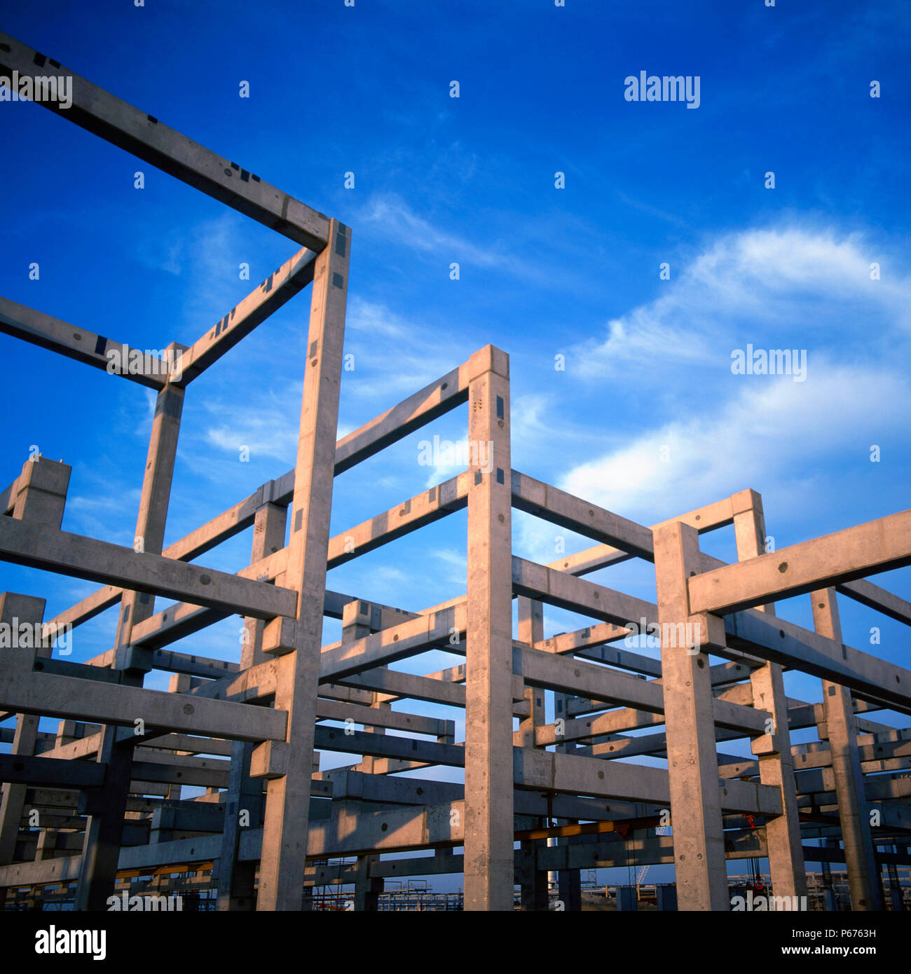 Reinforced concrete frame -Fotos und -Bildmaterial in hoher Auflösung ...