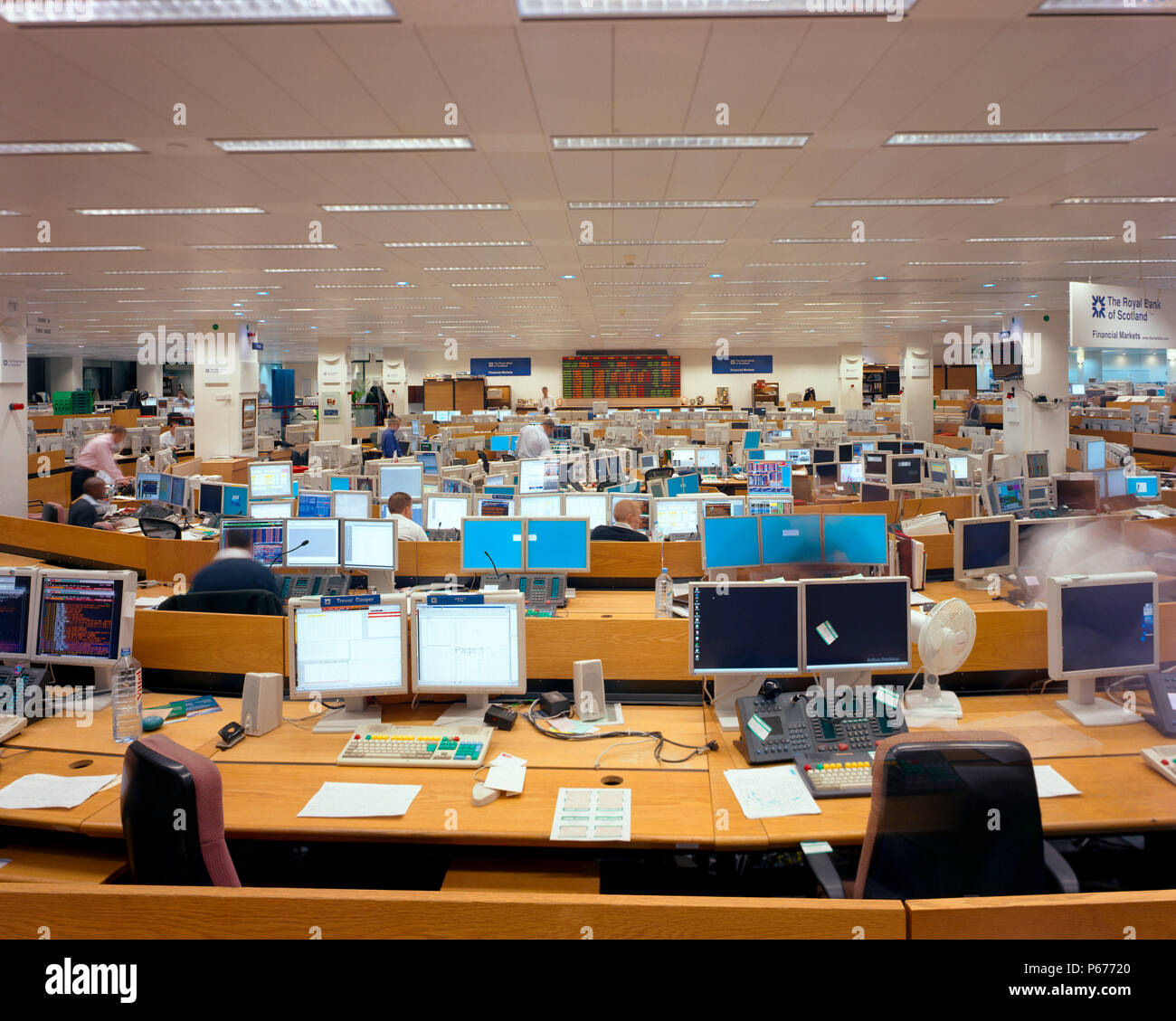 Trading Floor Trading Desk Stockfotos und -bilder Kaufen - Alamy