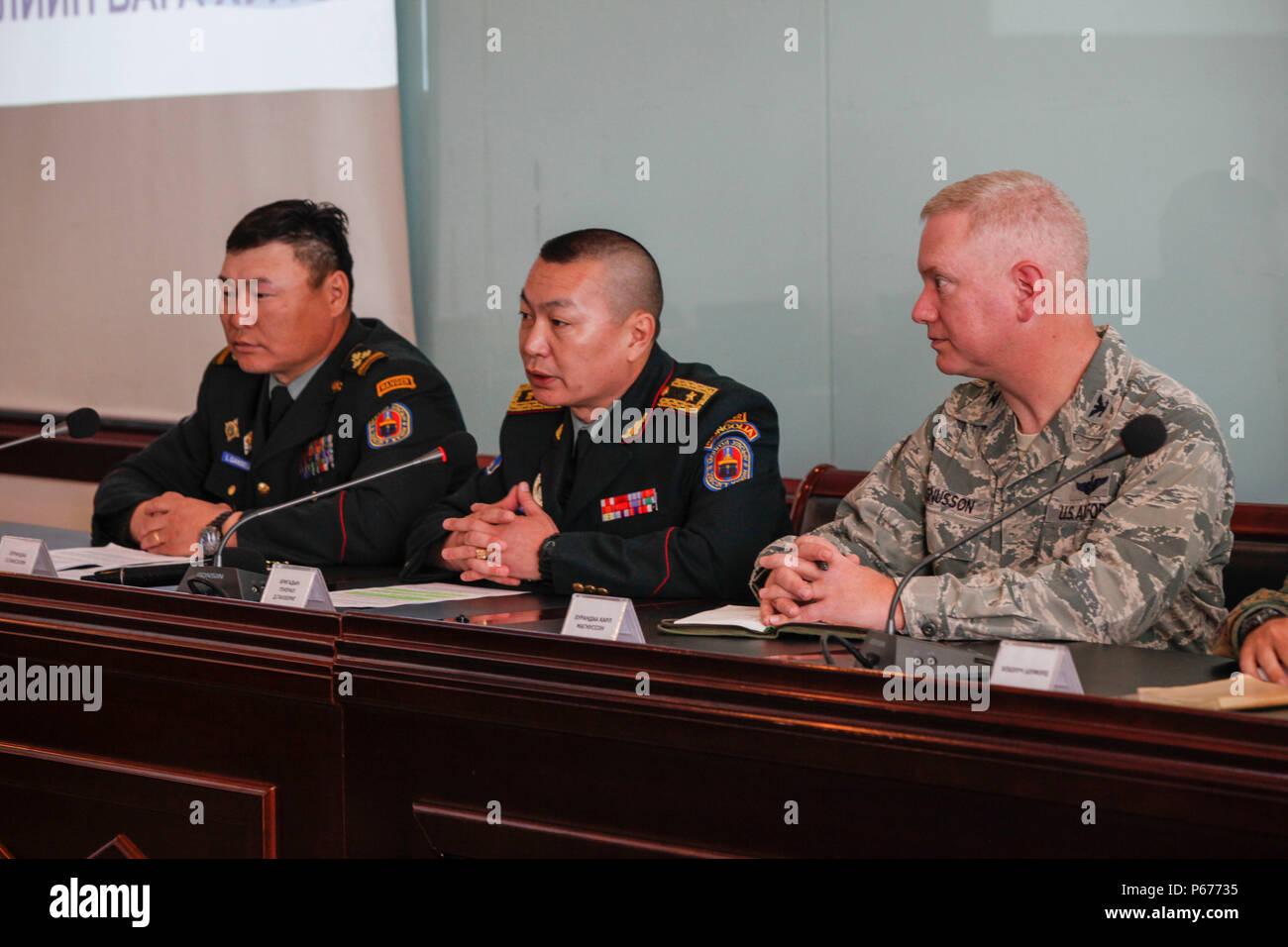 Mongolisches verteidigungsministerium -Fotos und -Bildmaterial in hoher ...