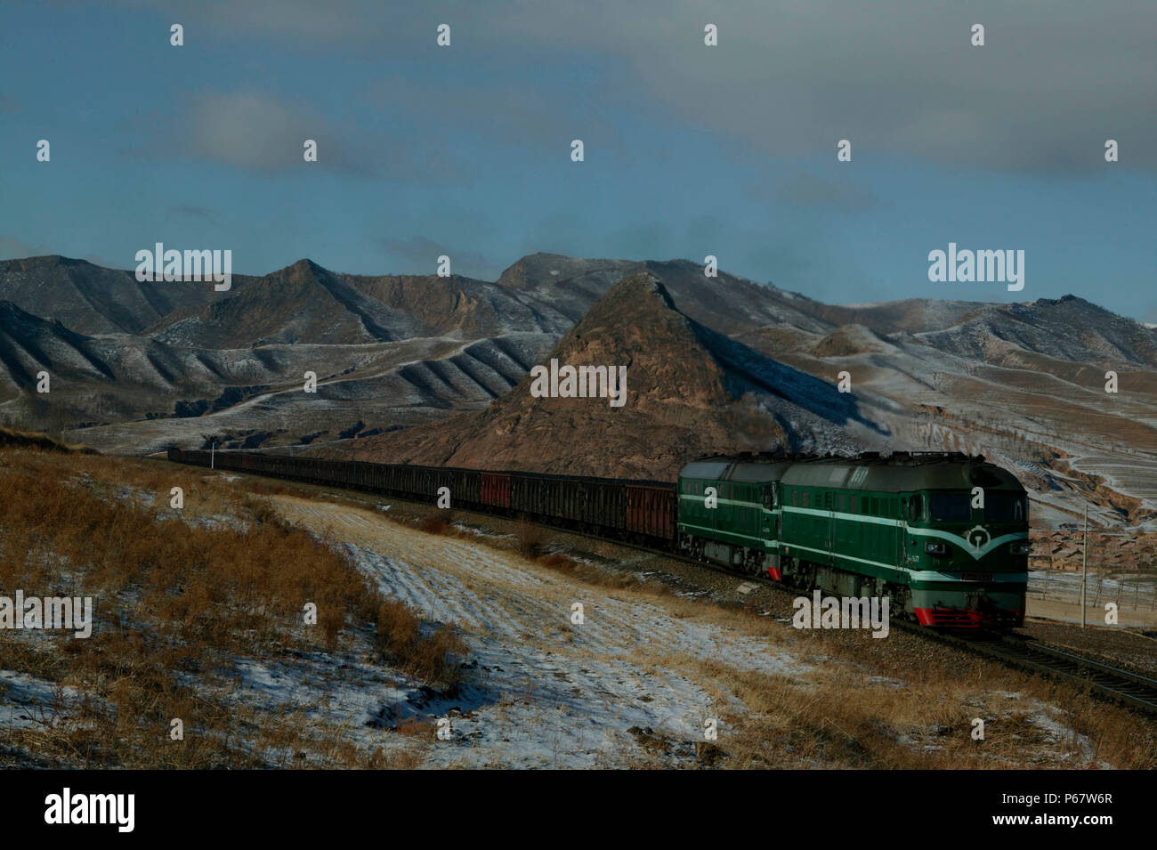 Innere mongolei eisenbahn -Fotos und -Bildmaterial in hoher Auflösung ...