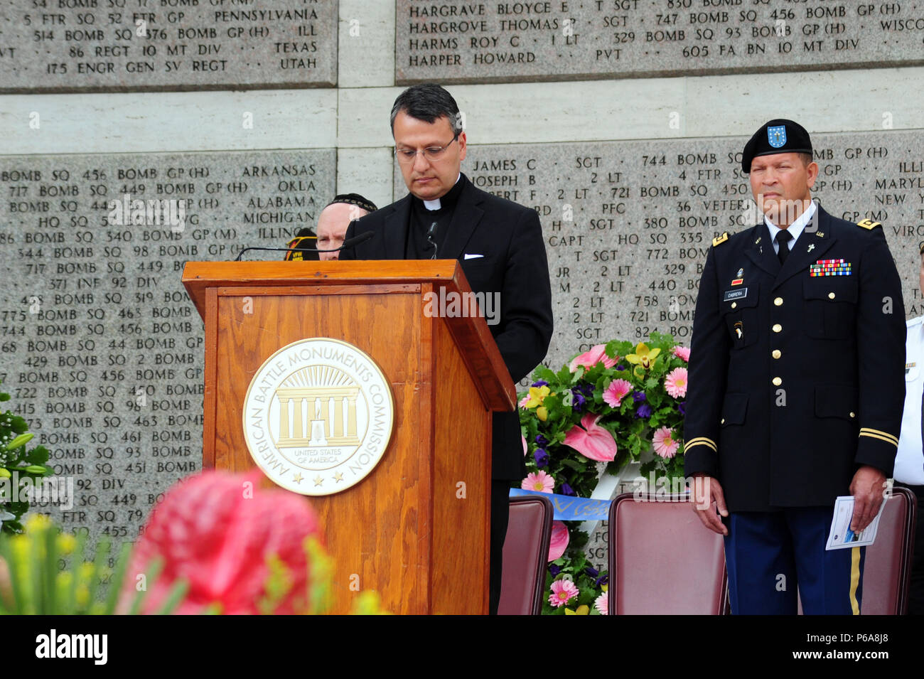Reverend mario alexis portella -Fotos und -Bildmaterial in hoher ...