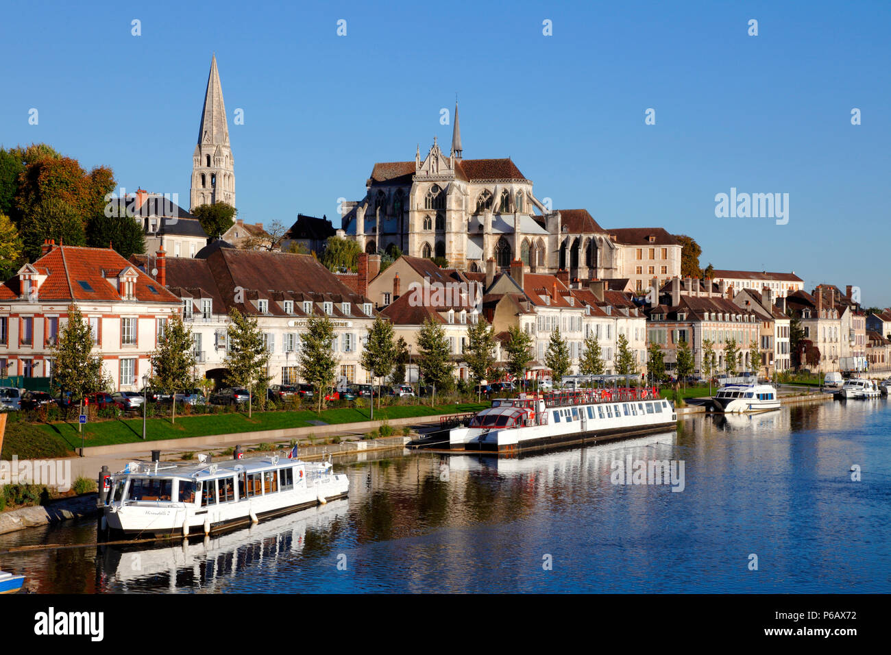 Abtei von auxerre -Fotos und -Bildmaterial in hoher Auflösung – Alamy