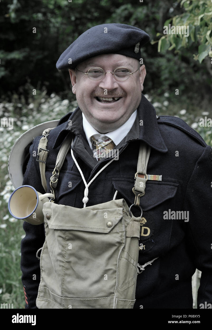 Arp warden ww2 -Fotos und -Bildmaterial in hoher Auflösung – Alamy