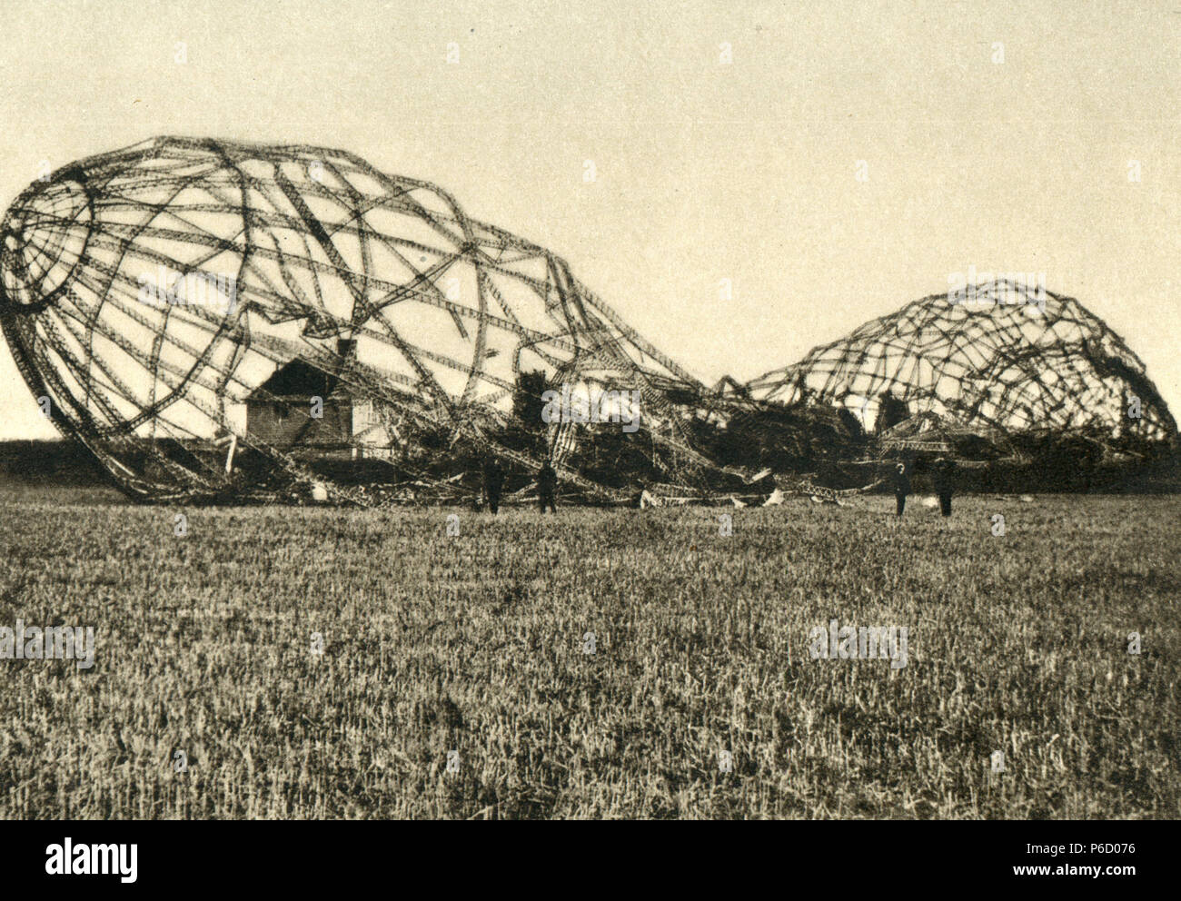 The first zeppelin -Fotos und -Bildmaterial in hoher Auflösung – Alamy