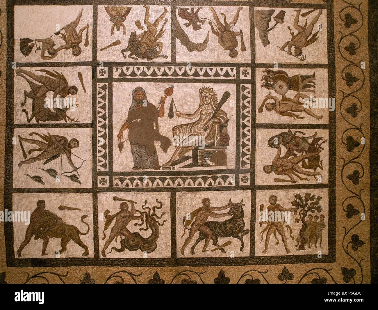 Mosaico LOS TRABAJOS DE HERCULES. Arte Romano, siglo III d. c ...