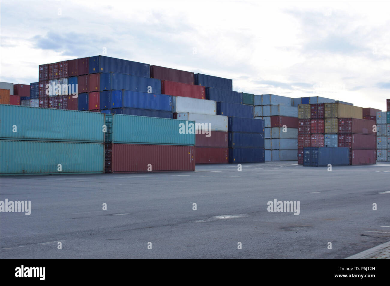 Singapur internationaler containerhafen -Fotos und -Bildmaterial in ...