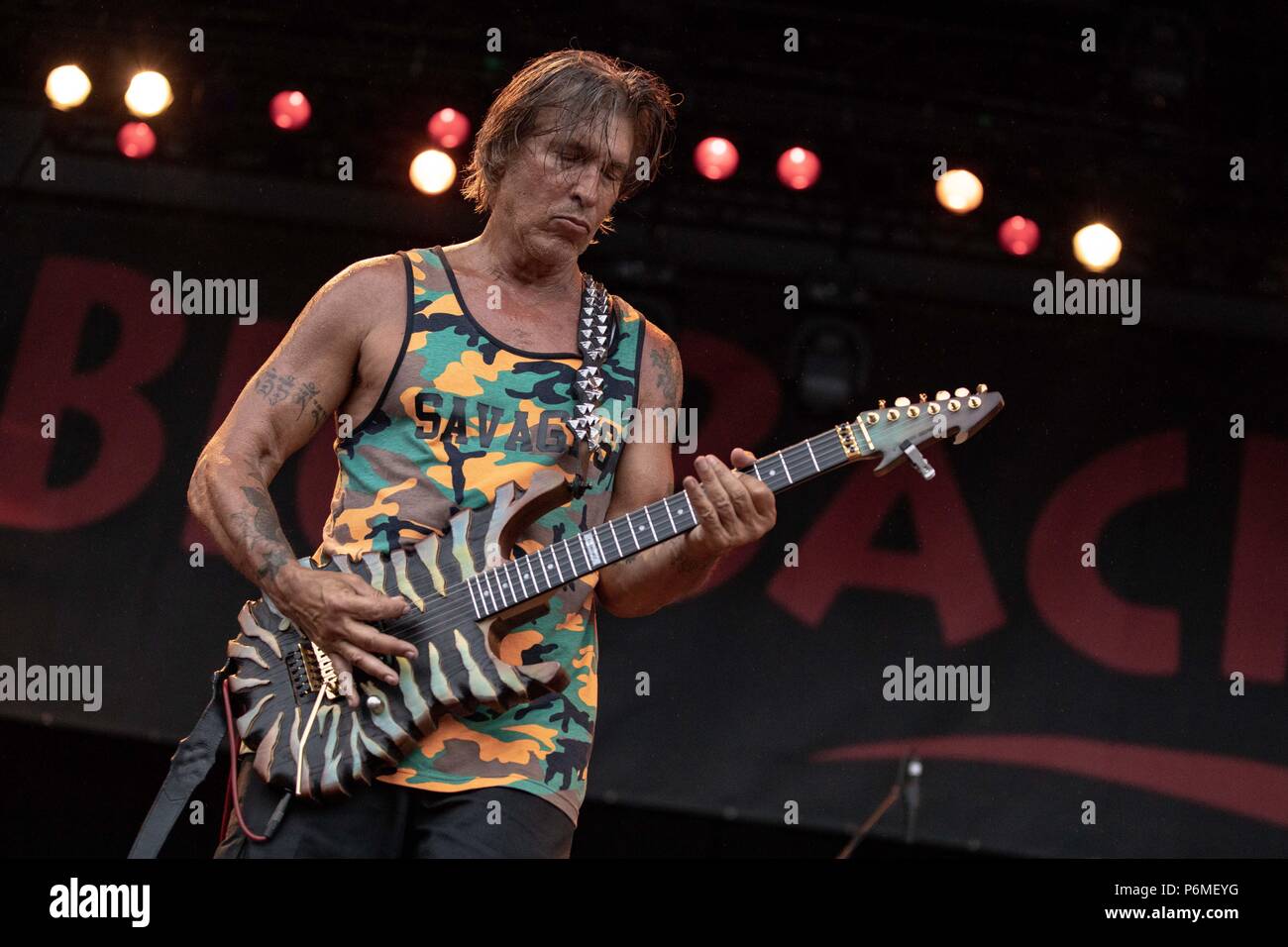 Lynch mob band -Fotos und -Bildmaterial in hoher Auflösung – Alamy