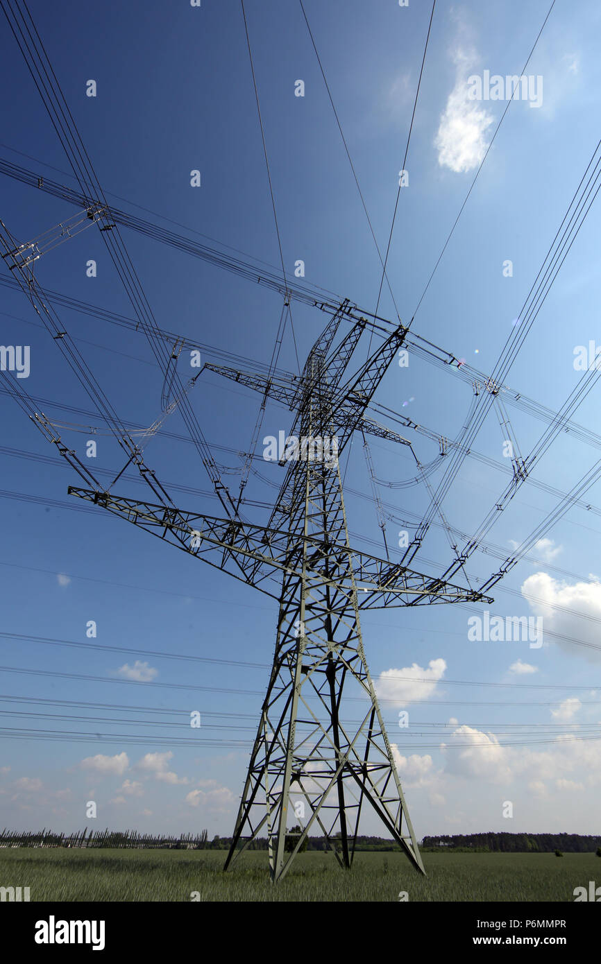 High Mast Pole Stockfotos & High Mast Pole Bilder - Seite 2 - Alamy