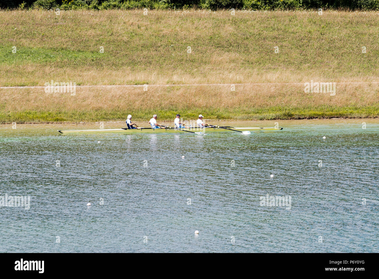 Boote rudern jugendlich -Fotos und -Bildmaterial in hoher Auflösung – Alamy