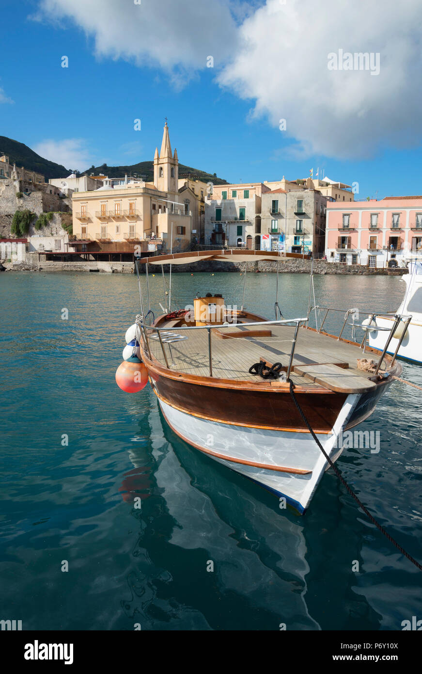 Die Lipari Inseln Stockfotos und -bilder Kaufen - Alamy