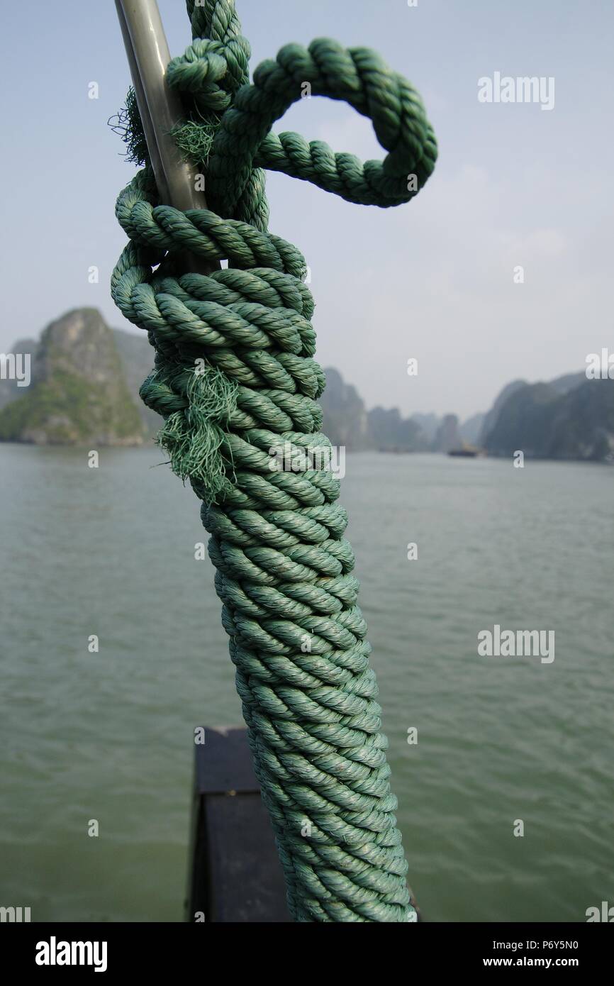 Segelboot rolle -Fotos und -Bildmaterial in hoher Auflösung - Seite 2 ...