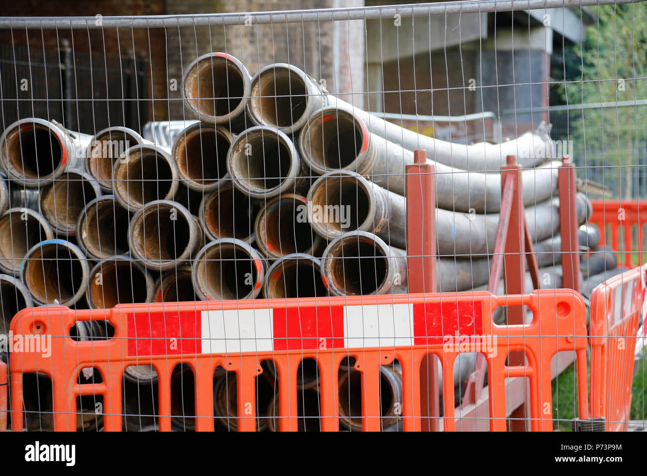 Separate rohre -Fotos und -Bildmaterial in hoher Auflösung – Alamy