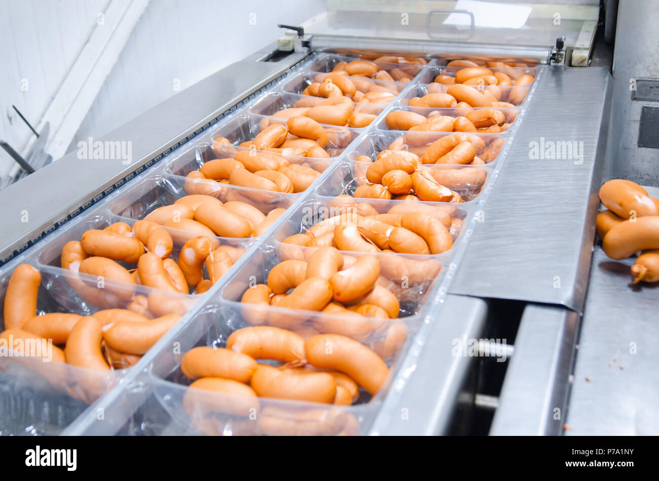 Rohwurst verpackungen -Fotos und -Bildmaterial in hoher Auflösung – Alamy