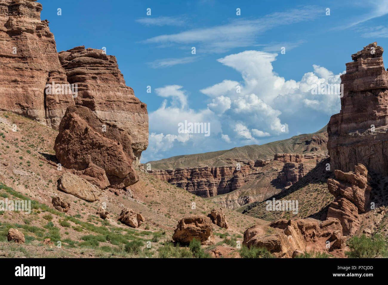 Tian shan mountains -Fotos und -Bildmaterial in hoher Auflösung – Alamy