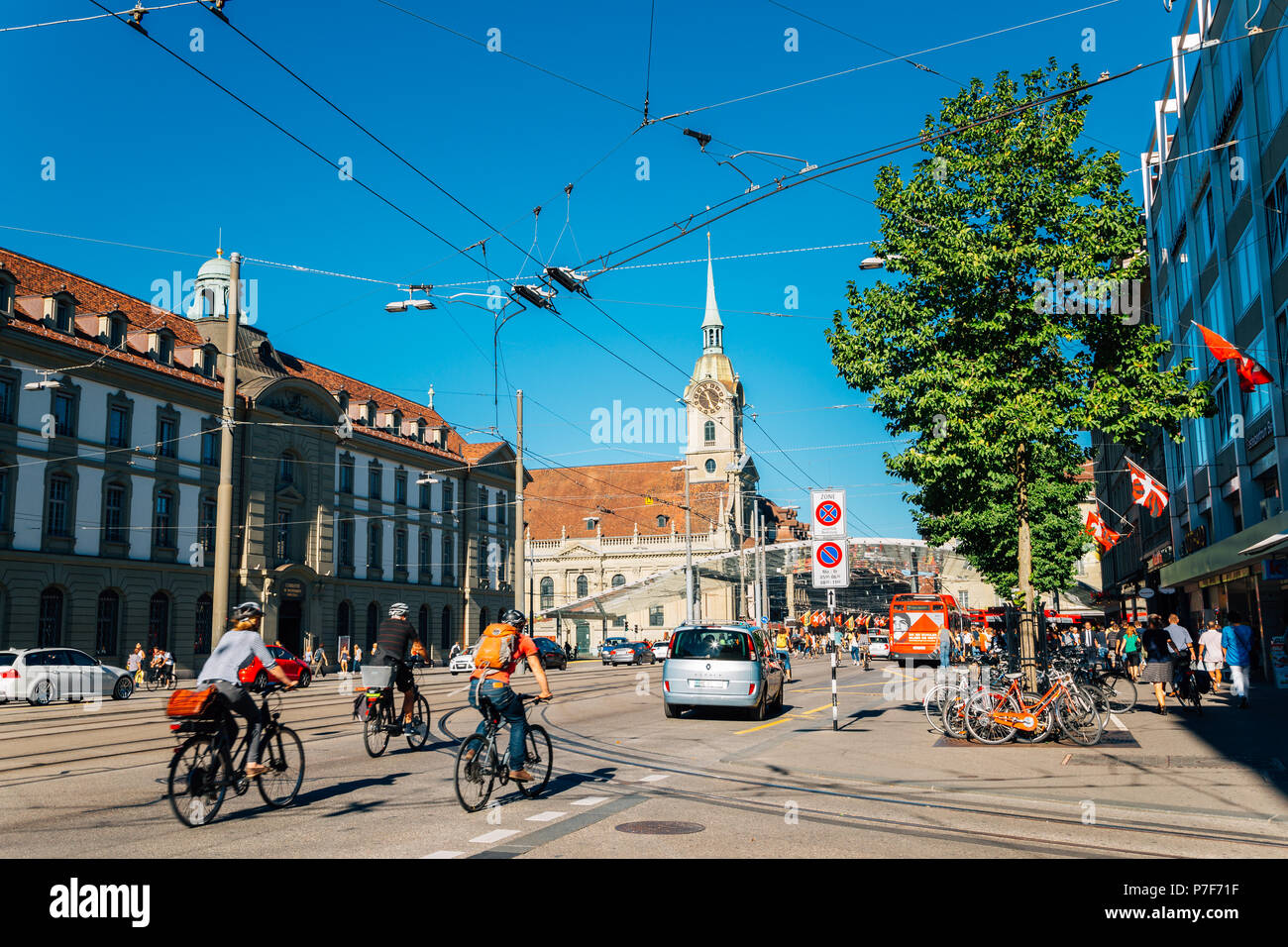 Schweiz bern innenstadt menschen -Fotos und -Bildmaterial in hoher ...