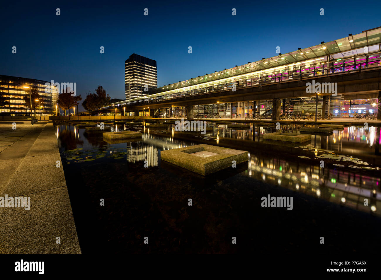 Orestad Bahnhof in Kopenhagen Stockfotografie - Alamy