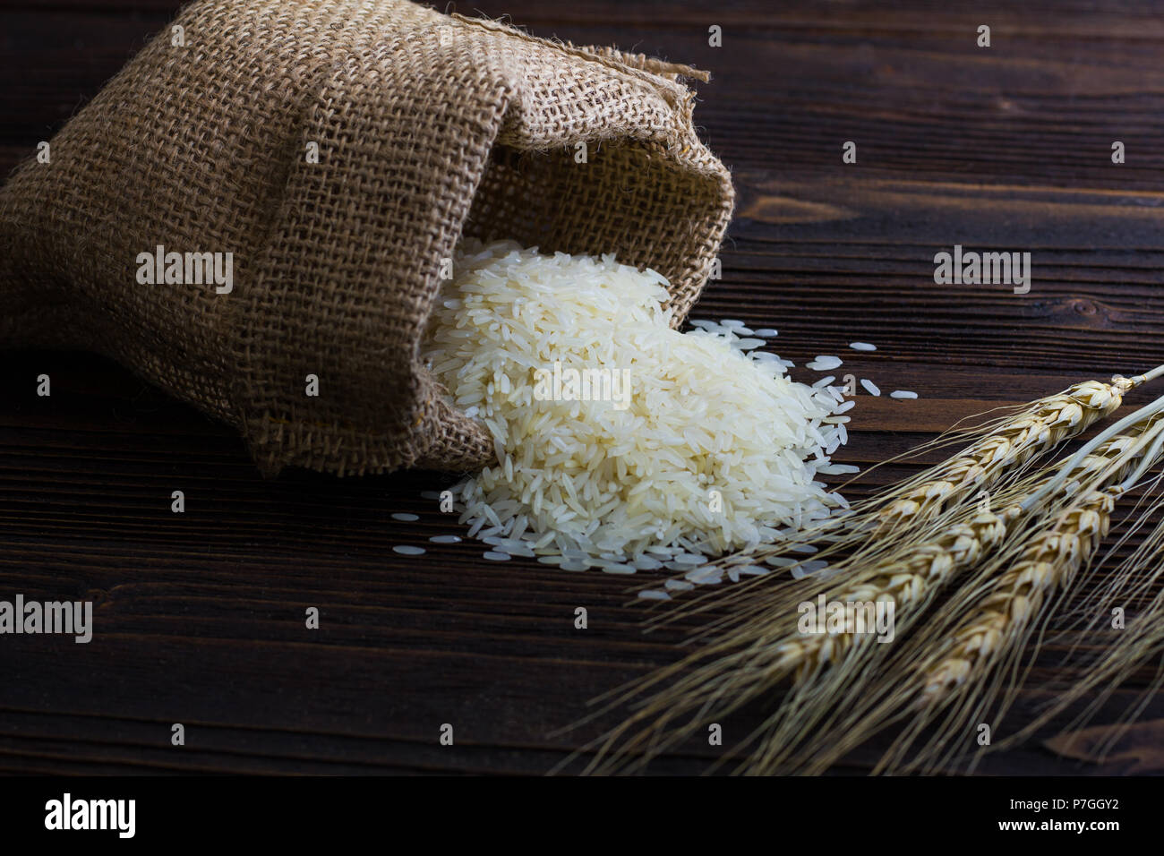 Rice sack -Fotos und -Bildmaterial in hoher Auflösung – Alamy