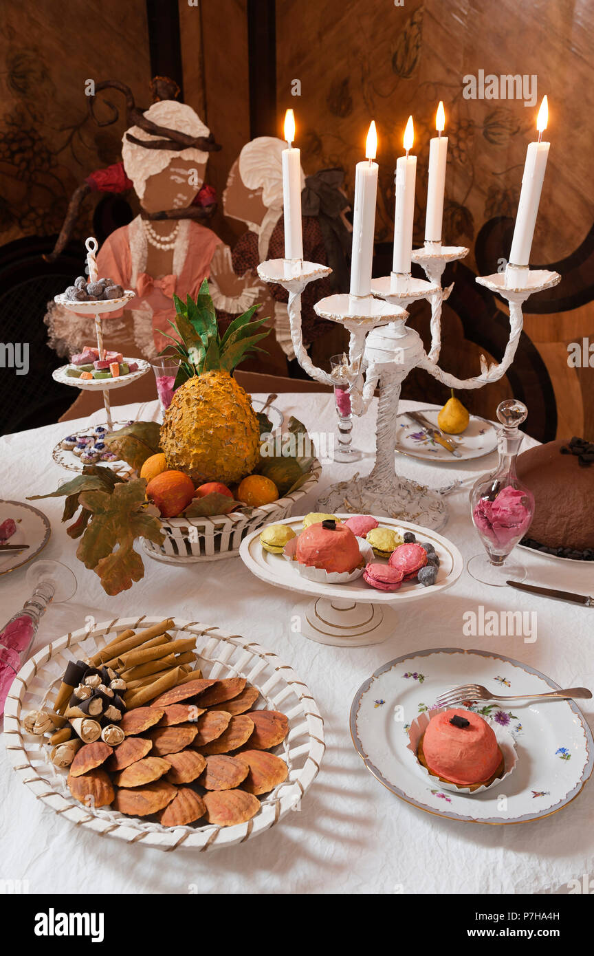 Neuer papierhalter -Fotos und -Bildmaterial in hoher Auflösung – Alamy