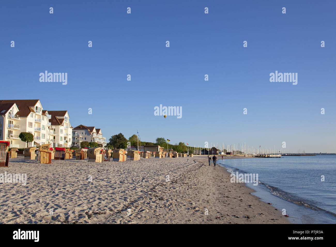 Strand in der ostsee spa laboe -Fotos und -Bildmaterial in hoher ...