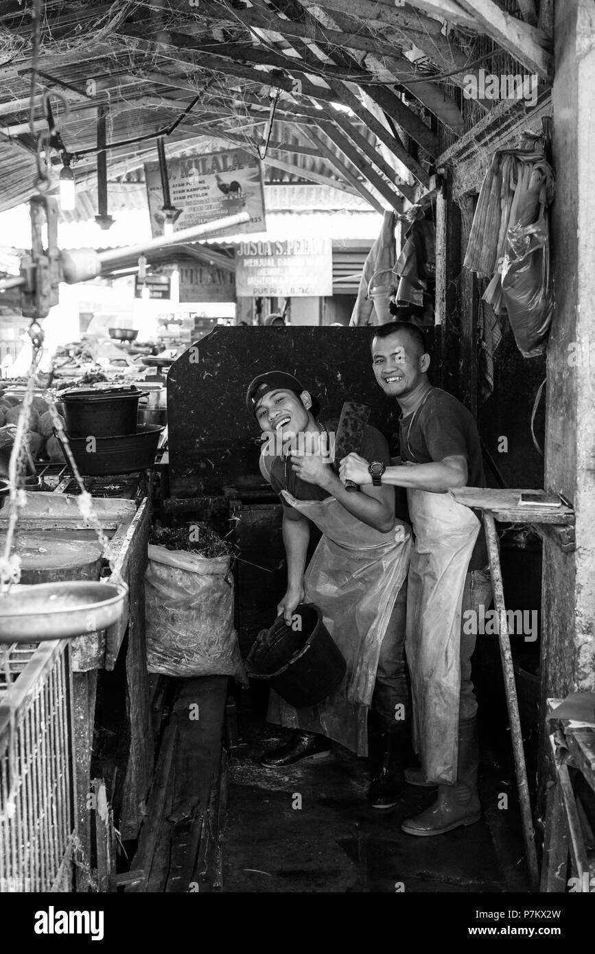 Schlachterinnen bei der arbeit -Fotos und -Bildmaterial in hoher ...