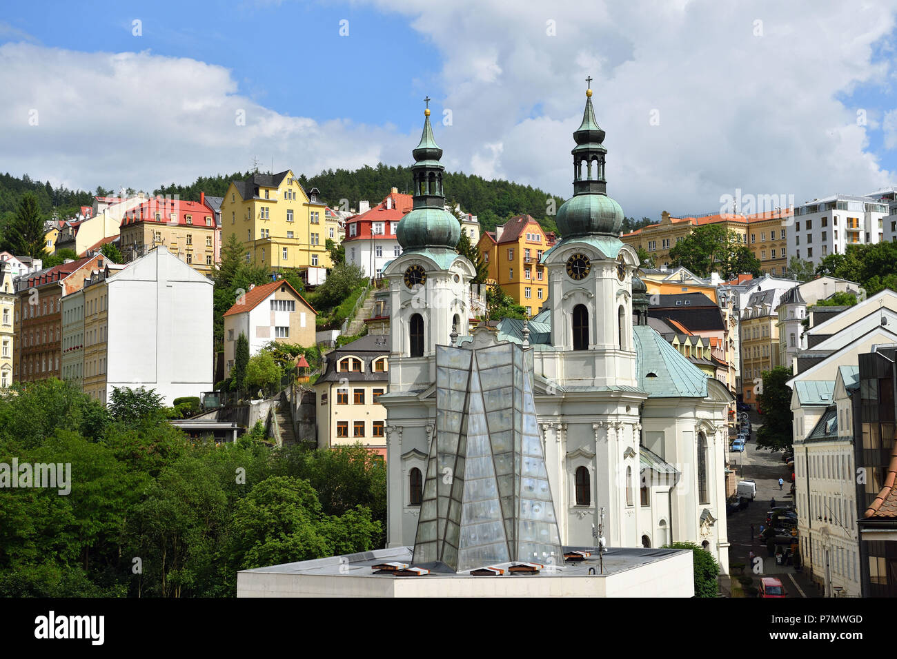 Karlsbad kirche -Fotos und -Bildmaterial in hoher Auflösung – Alamy