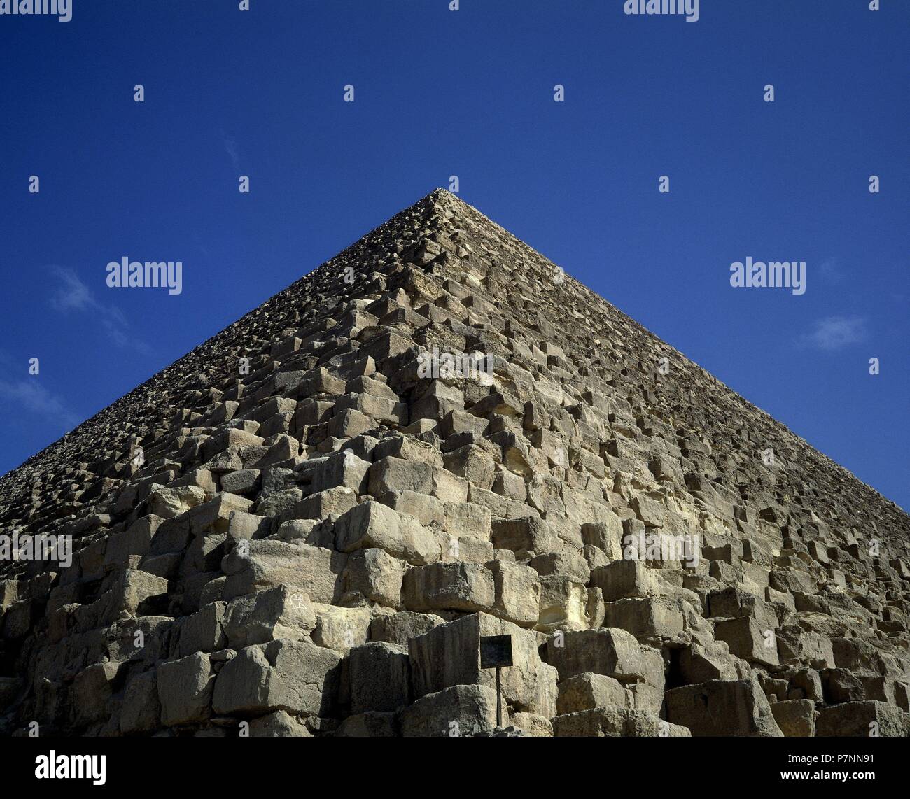 Pyramide von keops -Fotos und -Bildmaterial in hoher Auflösung – Alamy