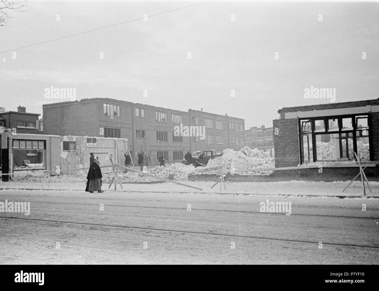 . Huizinga collectie Sloop stadsdelen - Niod-216380. Nederlands: Foto ...